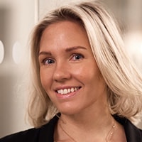 Caroline Jarneving | PwC